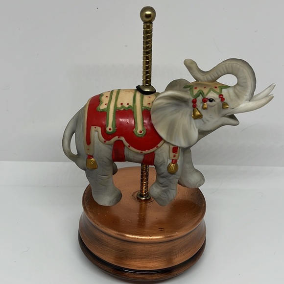 Accents | Vintage Aldon Elephant Music Box | Poshmark